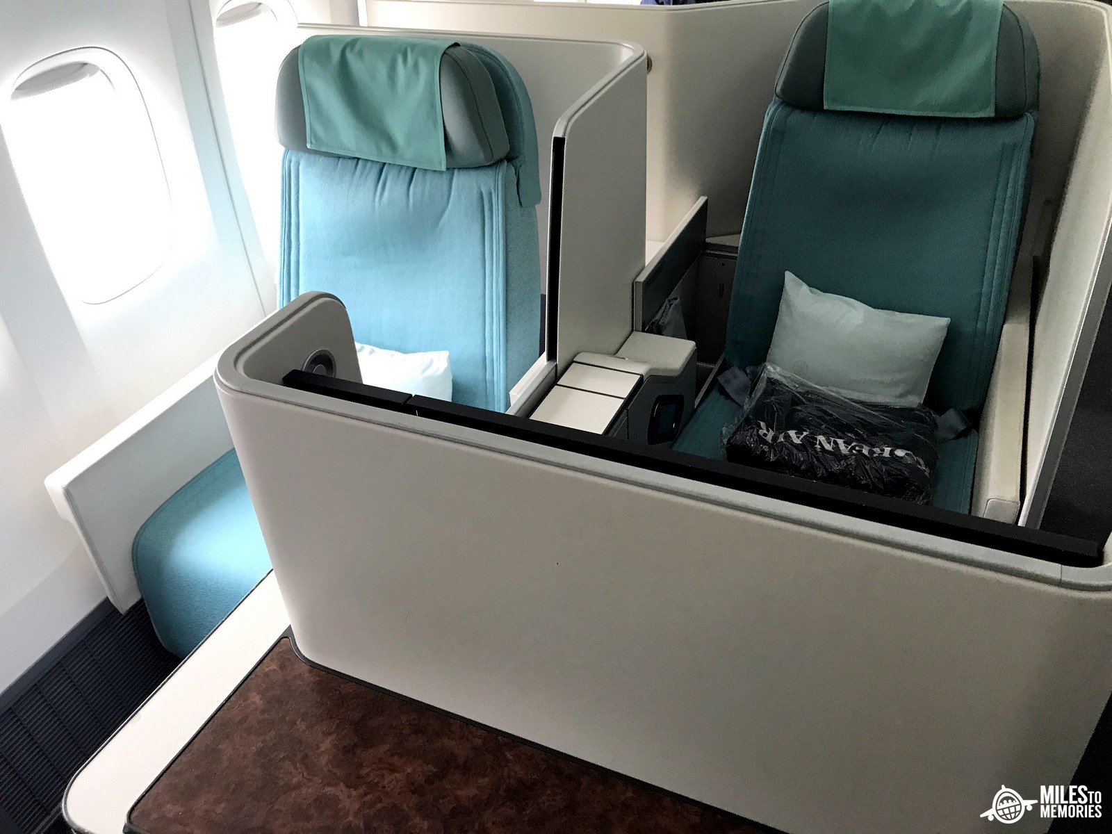 Korean Air 747-8 First Class Review ICN-SFO: Love Me Some Nose!