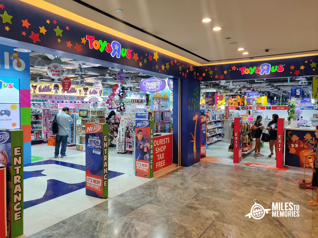 Toys 'R Us Is Still Alive & Well In Asia - Singapore Store Tour