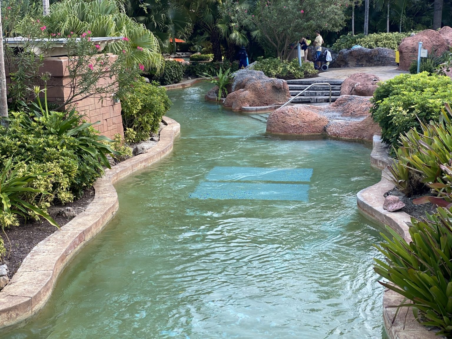 Atlantis Bahamas Review: Our Disastrous Stay & Why You Should Avoid It!