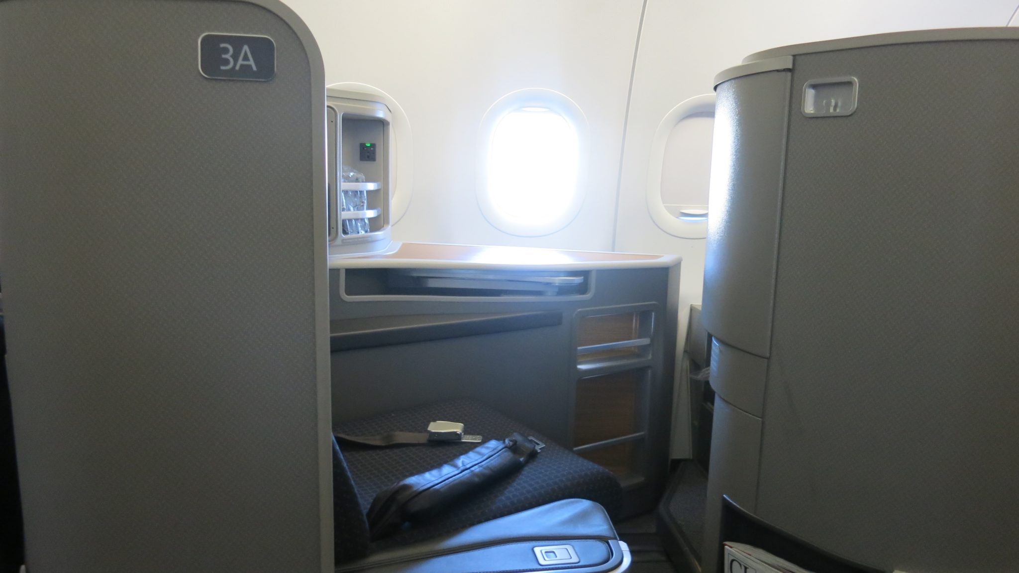 Best Ways to Book American Airlines Transcon Flagship First Class ...