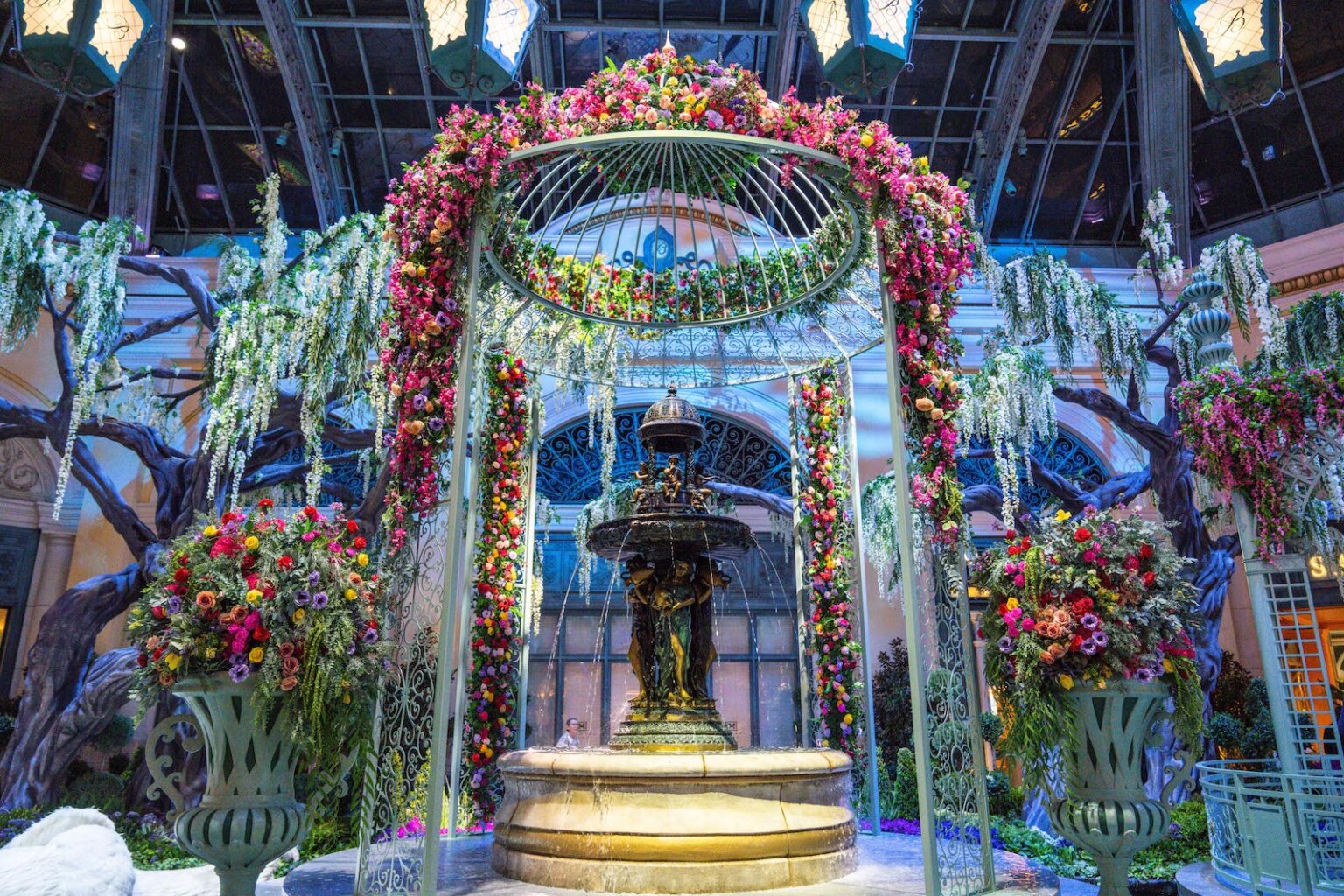 Step into a European Garden of Love at Bellagio's Conservatory ...