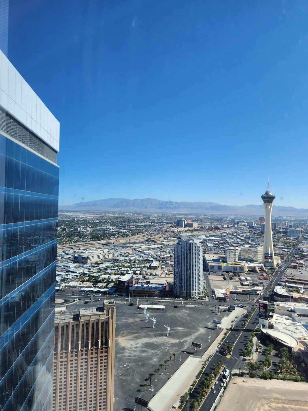 Fontainebleau Las Vegas Opening Date Rumor & Inside the Rooms