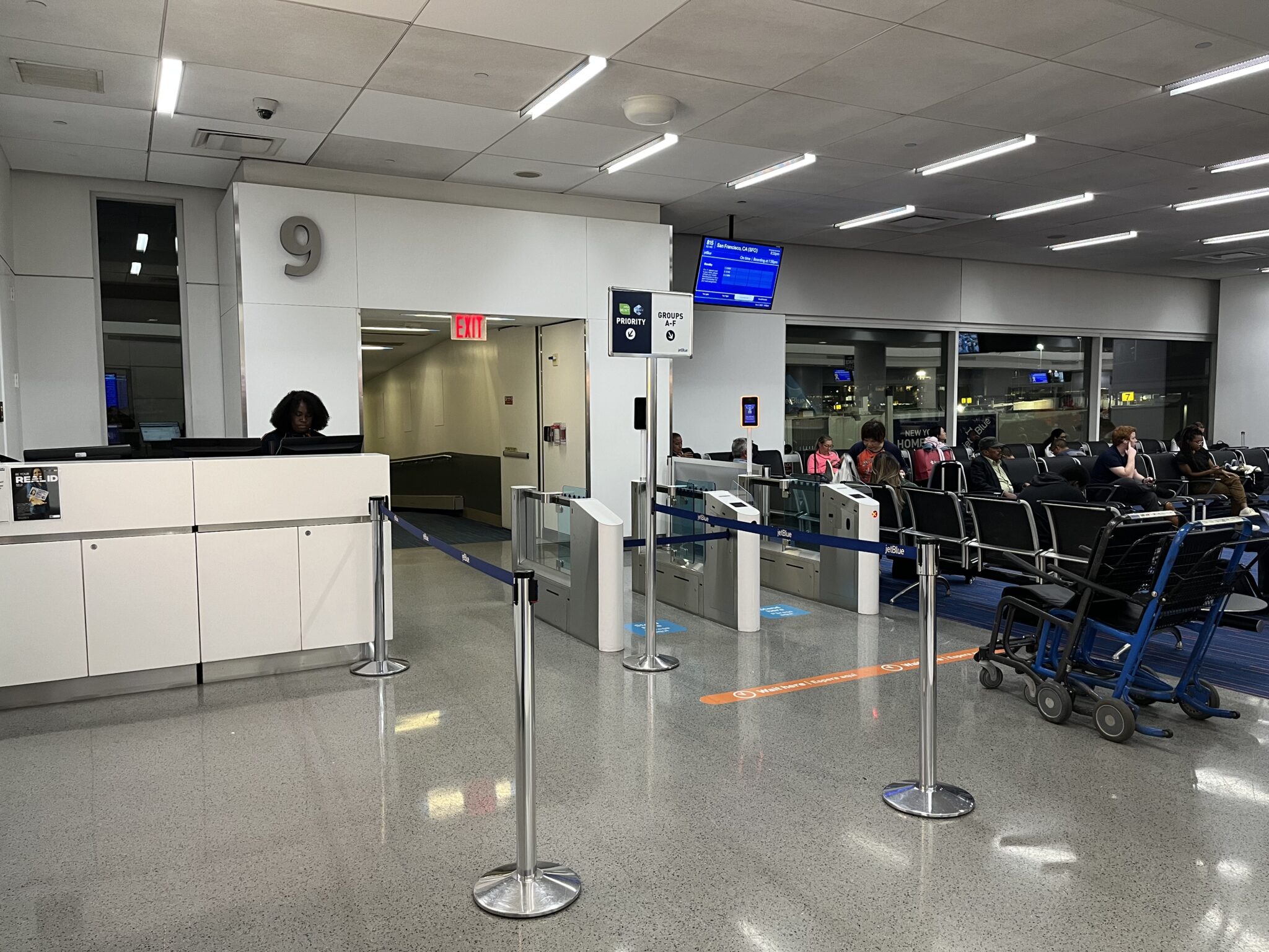 JetBlue Mint Review: Cross-Country Comfort Thanks to "Move to Mint ...
